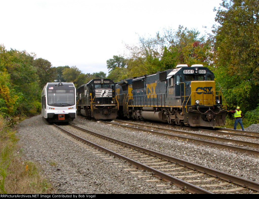 NJT 3503, NS 2503, CSX 8561